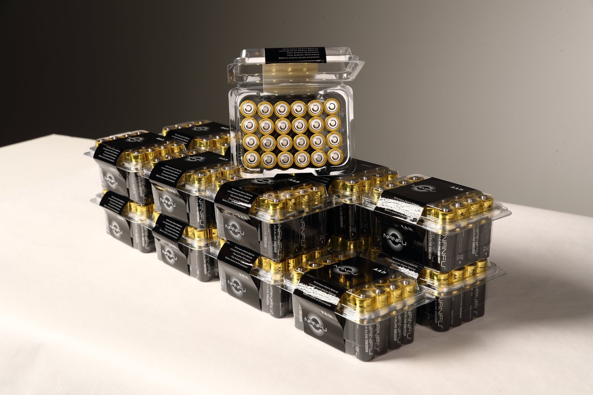 Nanfu AA Alkaline 1.5V batteries in 24 plastic box – Nanfuusa